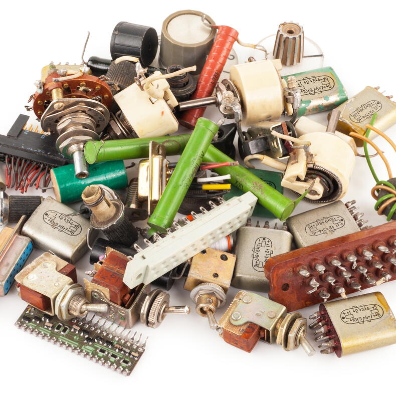 How to Properly Dispose E-waste | College HUNKS