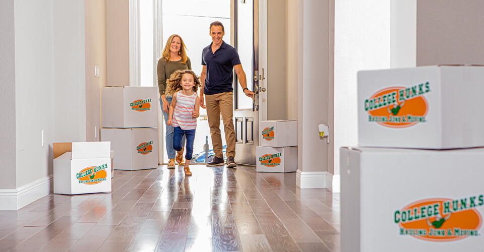 Full Service Moving Company | College HUNKS Moving™